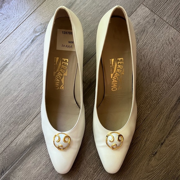 Salvatore Ferragamo | Shoes | Salvatore Ferragamo White Heals Size Aaa ...